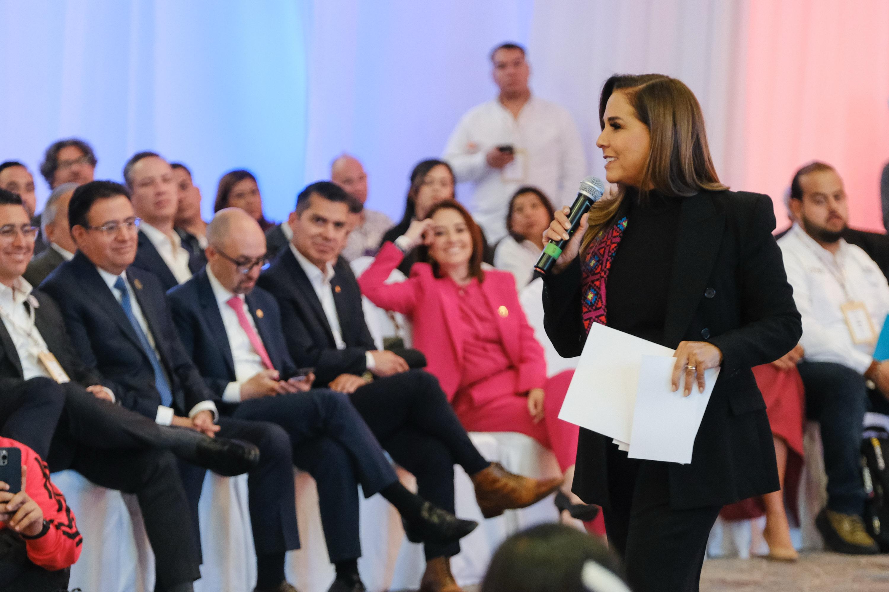 Mara Lezama presenta el modelo de turismo comunitario Maya Ka'an como ...